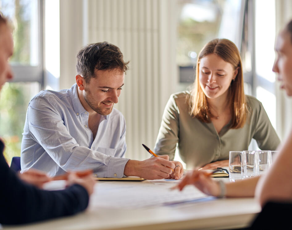 Project Management | Efficient & Effective Project Delivery - Crux